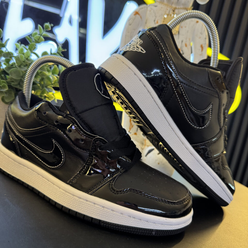 NIKE RETRO 1 CHAROL NEGRA - shoopsneakers