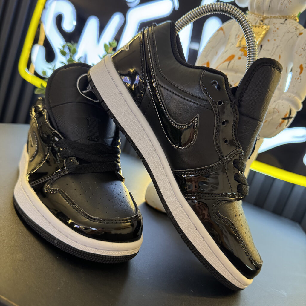 NIKE RETRO 1 CHAROL NEGRA - shoopsneakers